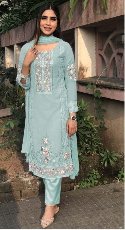 Pakistani Suits Design 2021 - Pakistani Suits Online - SareesWala.com