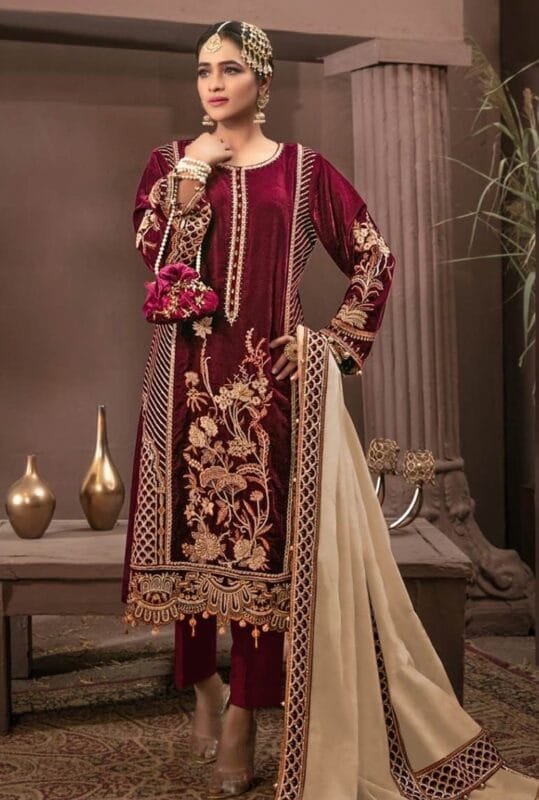 Pakistani Suits Designer - Pakistani Suits Online - SareesWala.com